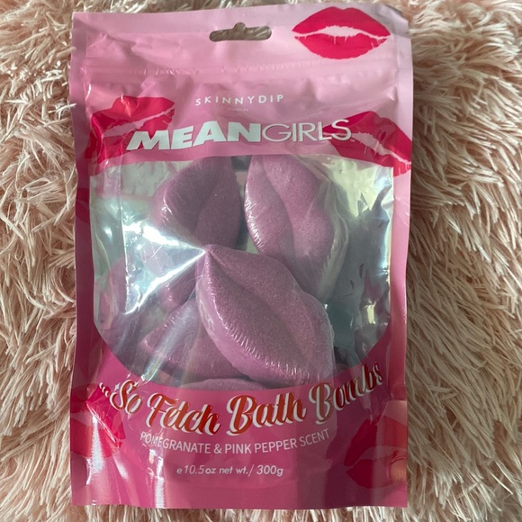Skinnydip | Bath & Body | Mean Girls X Skinny Dip So Fetch Bath Bombs ...